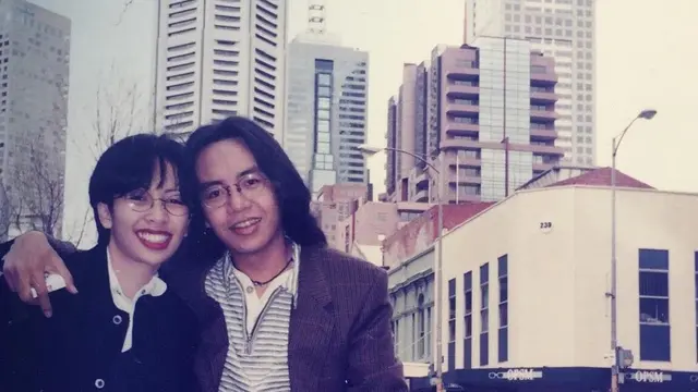 6 Potret Romantis Ari Lasso dan Istri dari Masa ke Masa - Lifestyle ...