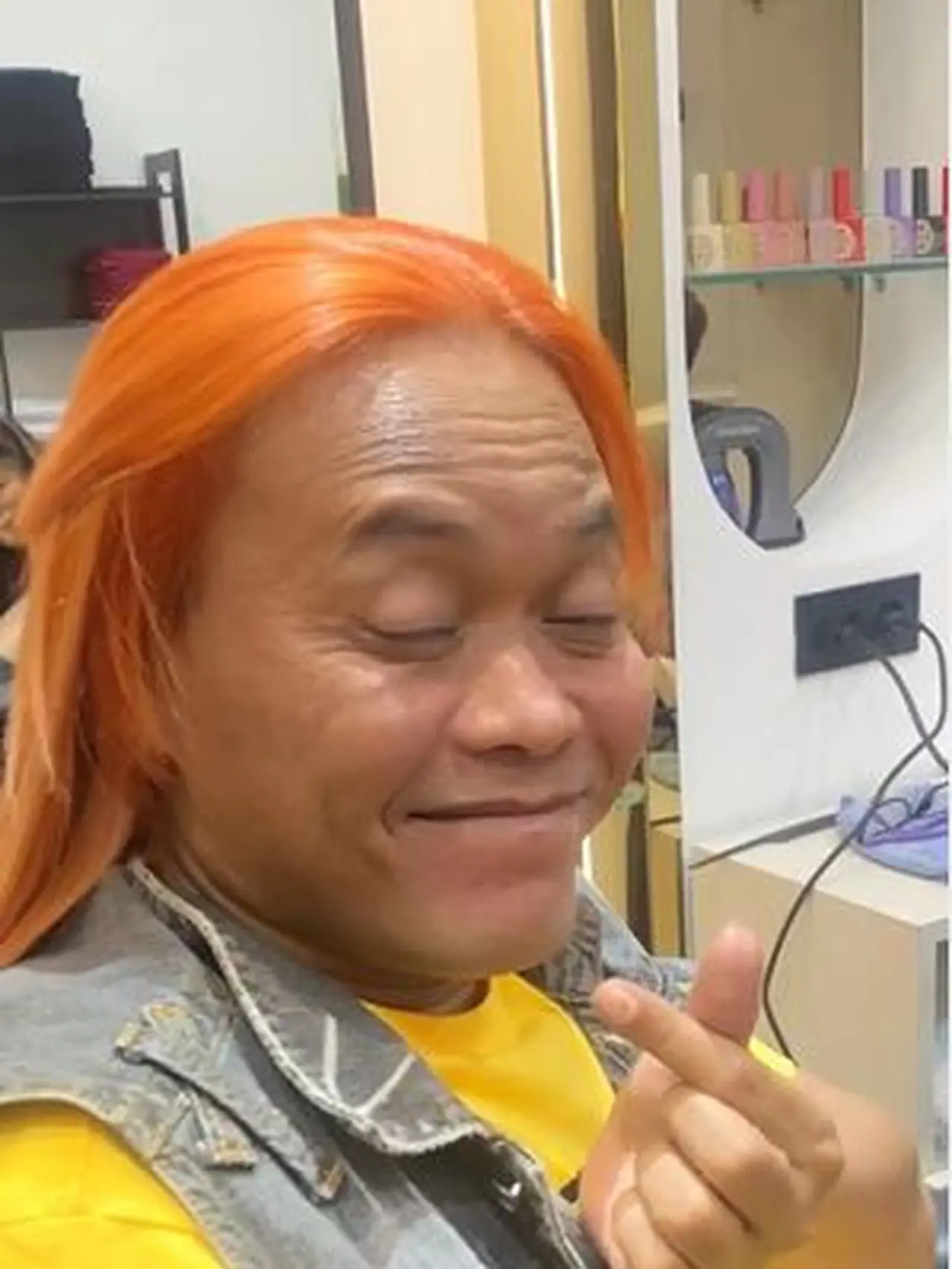 6 Potret Terbaru Sule dengan Rambut Oranye, Tampil Beda - Hot Liputan6.com