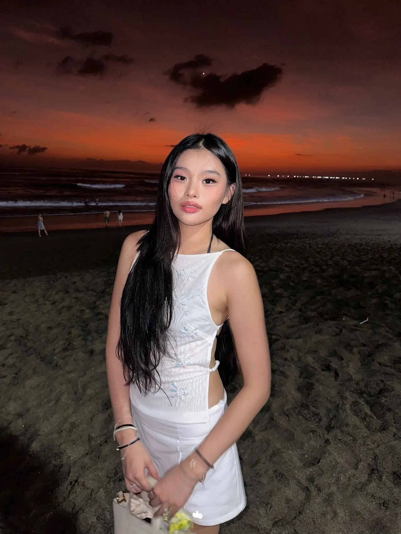 Potret Cantik Benneisha Edelyn Laos Anak Sherly Tjoanda, Cagub Maluku Utara - Hot Liputan6.com