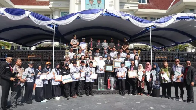 HUT PGRI ke-78, Bupati Kutai Timur Optimis Tenaga Pendidik Wujudkan Merdeka Belajar - News ...