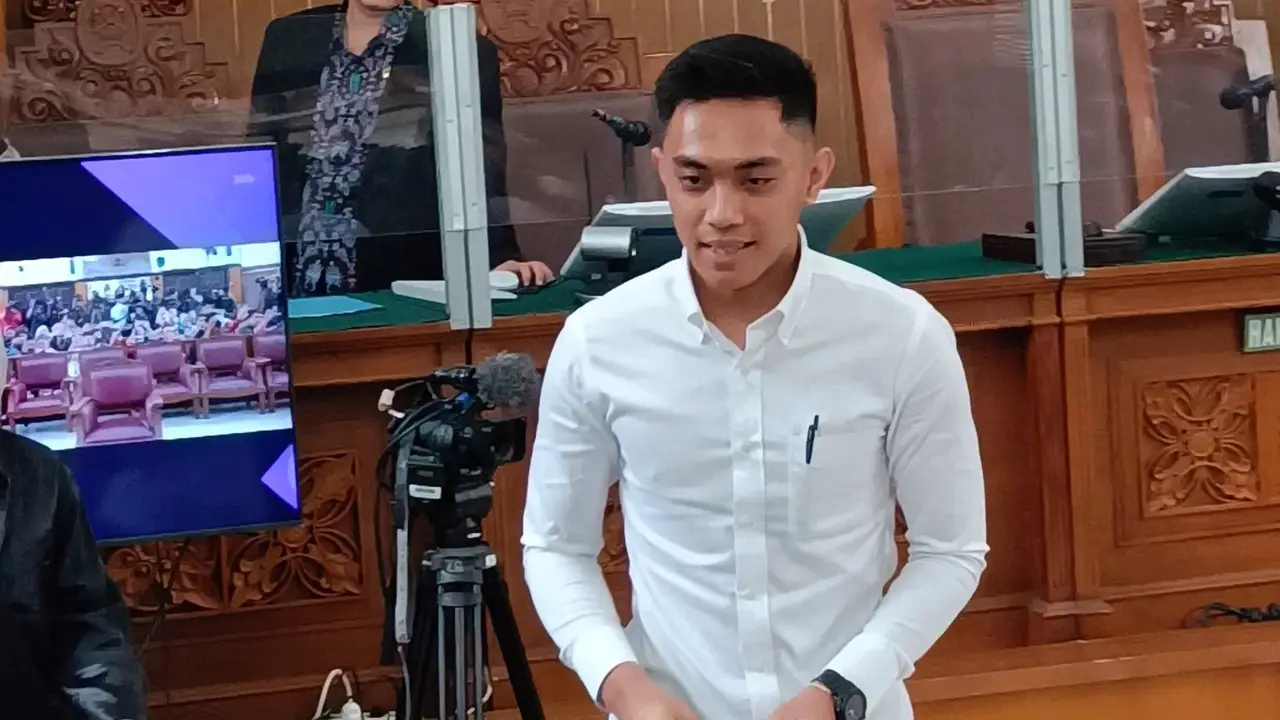 Senyum Mario Dandy Usai Divonis 12 Tahun Penjara - News Liputan6.com