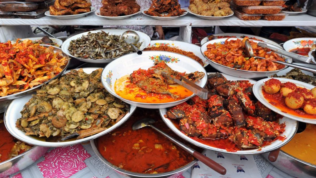 12 Wisata Kuliner Padang Legendaris, Nikmati Hidangan Khas Minang