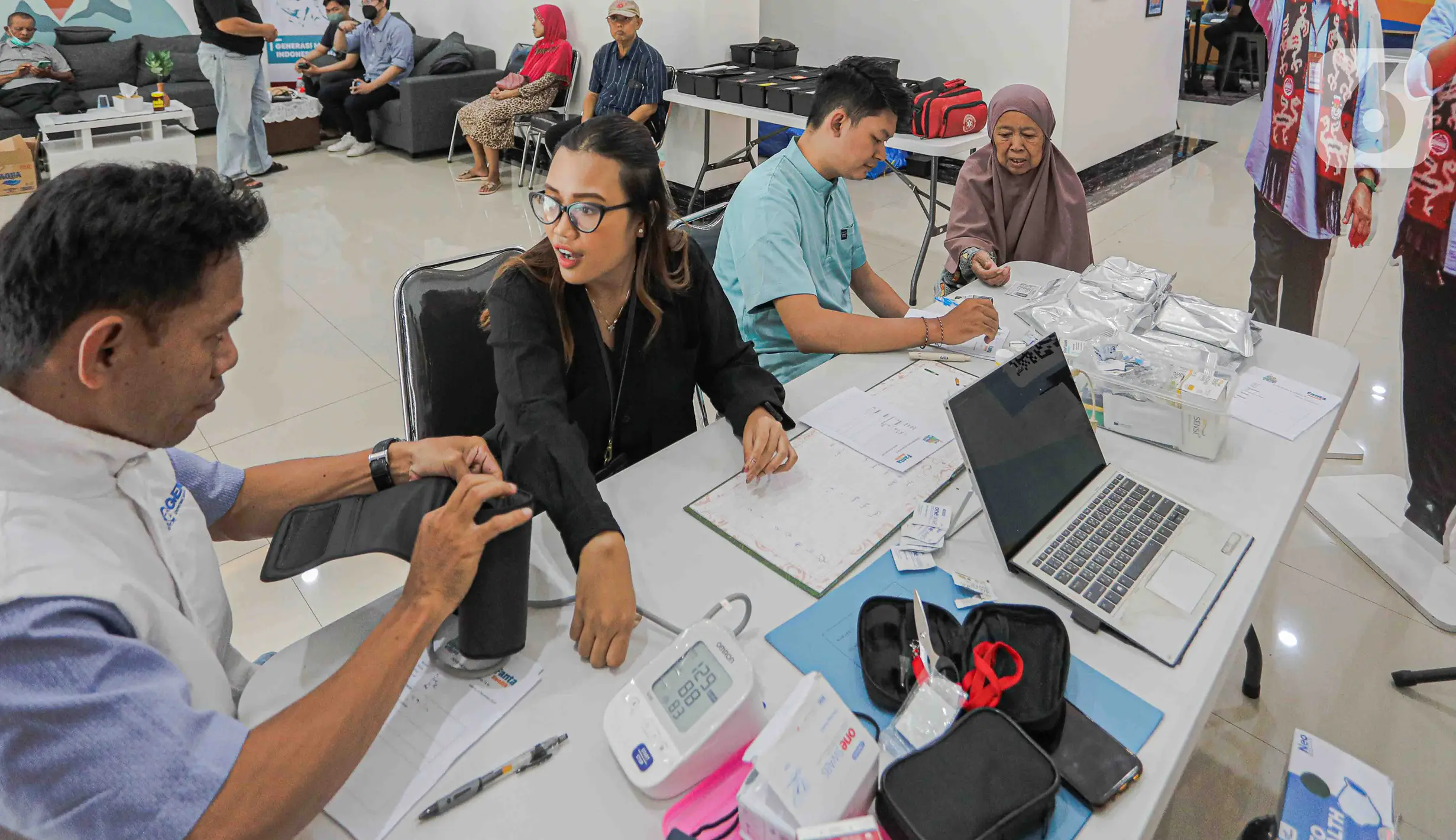 TKN Fanta Prabowo-Gibran Gelar Cek Kesehatan Gratis - Foto Liputan6.com