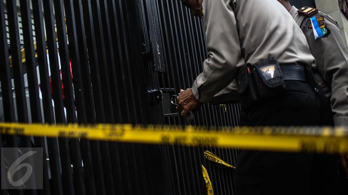 Jenazah Perampok Sadis Pulomas Dijemput Keluarga dari RS Polri - News ...