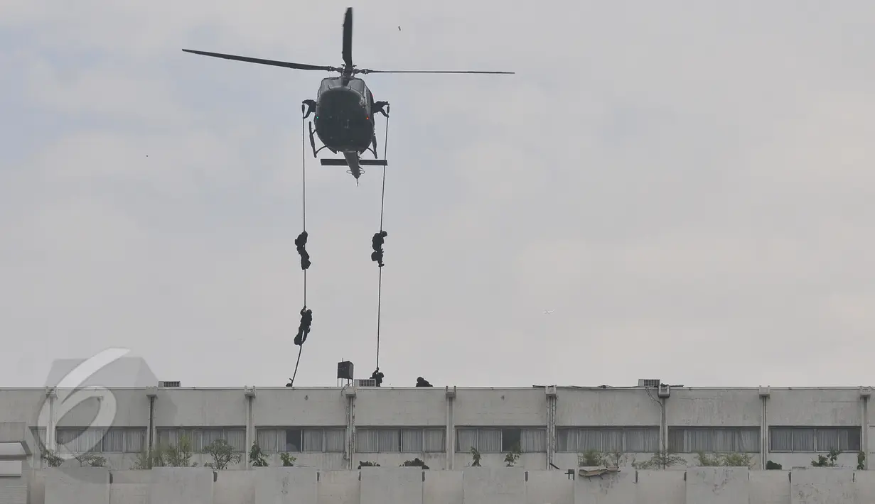 Aksi Keren Pasukan TNI Saat Lumpuhkan Teroris - Foto Liputan6.com