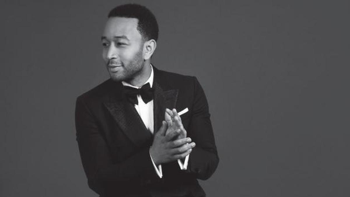 John Legend Tampil Memukau di MAMA 2014
