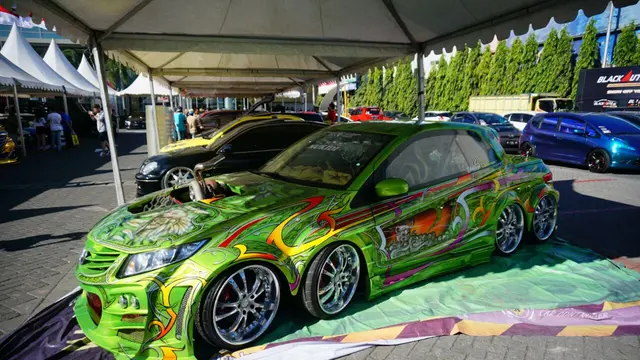 Honda Brio 8 Roda Juarai Kontes Modifikasi, Apa Hebatnya? - Otomotif ...