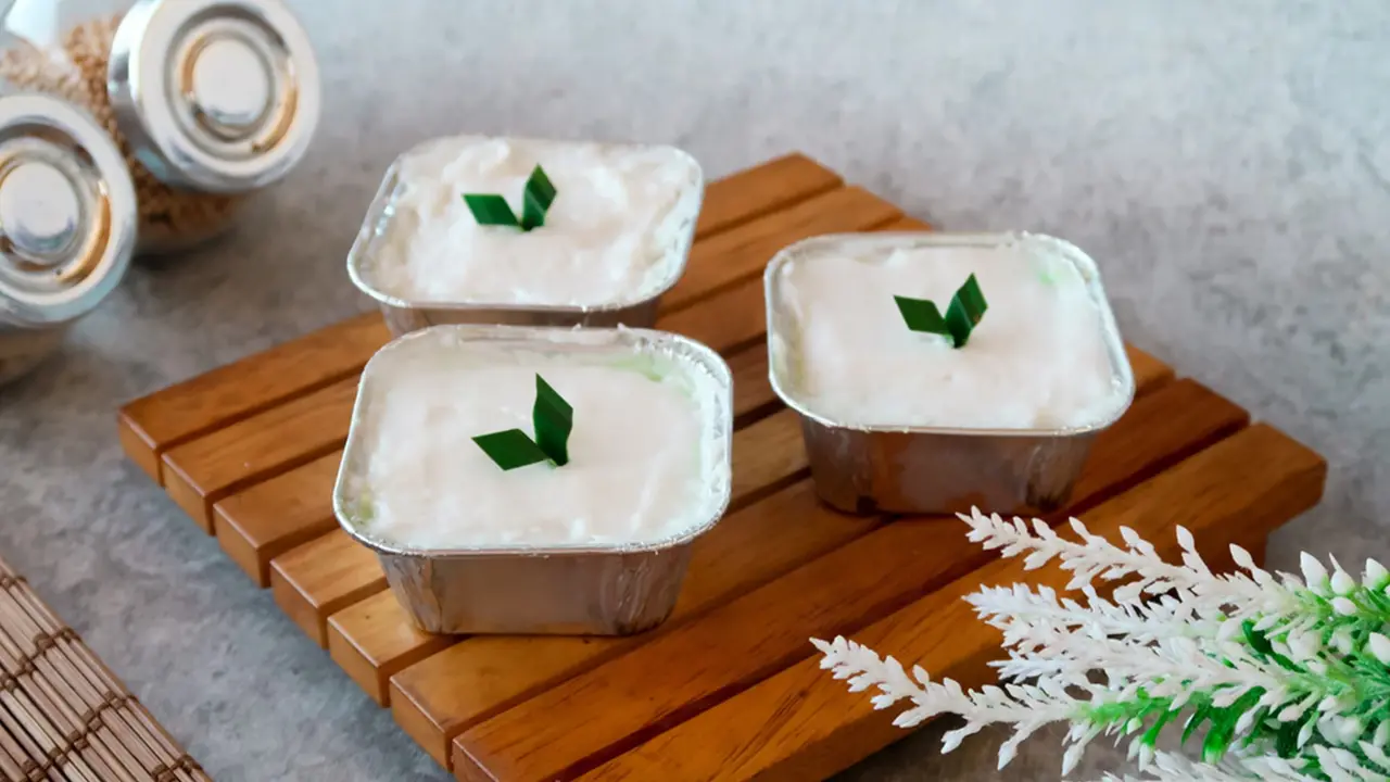 12 Resep Kue Tradisional Kukus yang Enak untuk Teman Ngeteh - Food Fimela.com