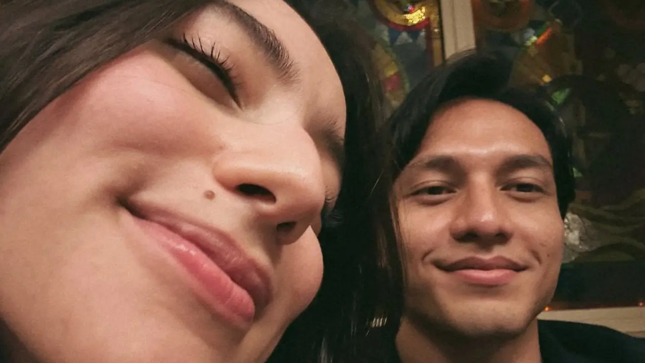 9 Potret Jefri Nichol Rayakan Ultah ke-26, Pamer Momen Bucin dengan Ameera Khan - Hot Liputan6.com