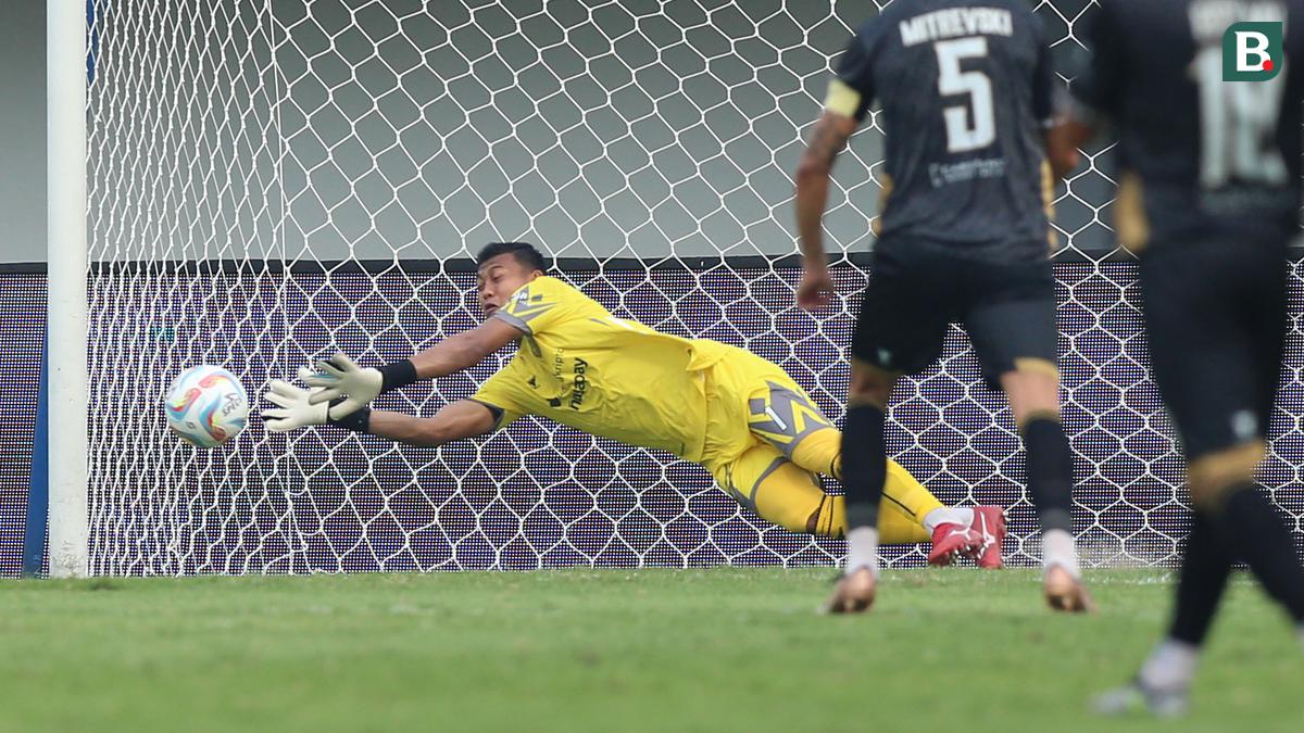 Foto: Dipuji Bak Walter Zenga, Begini Penampilan Solid M Natshir saat ...