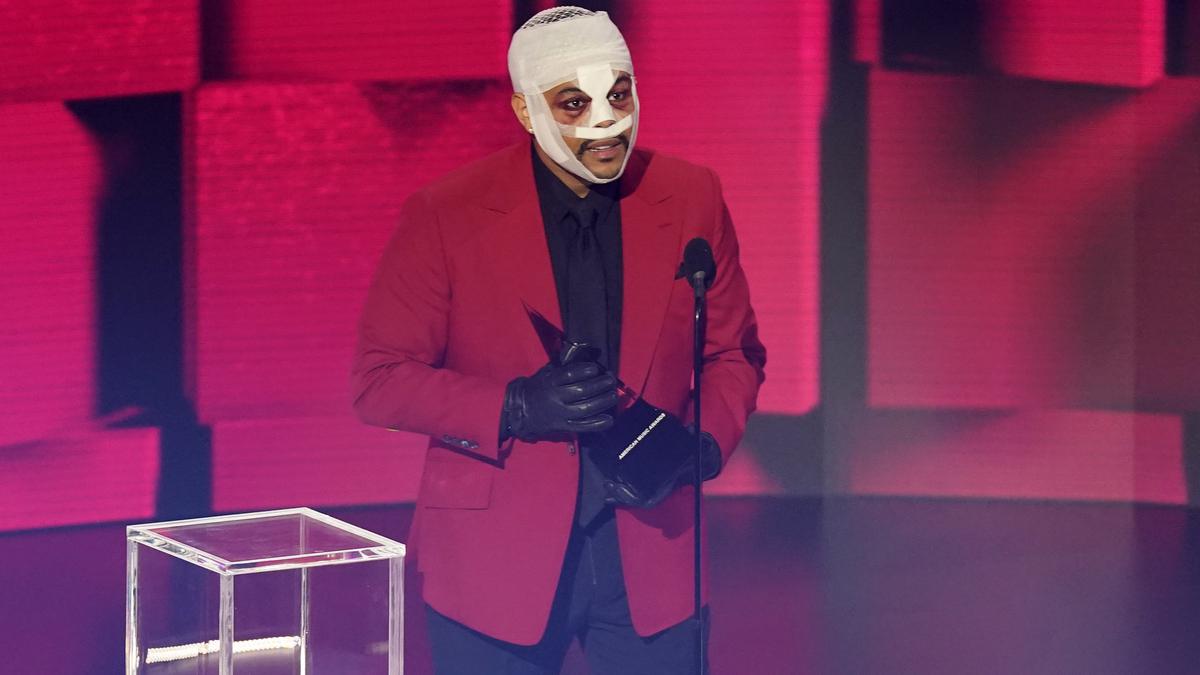 Wajah 'Mengerikan' The Weeknd di MV Save Your Tears, Fans Seret Nama ...