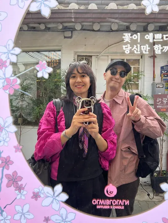 Potret Winky Wiryawan dan Istri di Korea Selatan, Tampil Kocak Pakai ...
