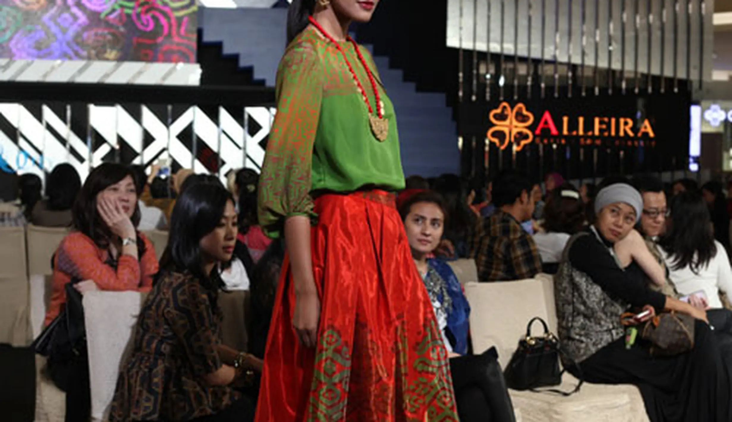 Koleksi Batik ALLEIRA Pada Batik Fashion Nation 2014