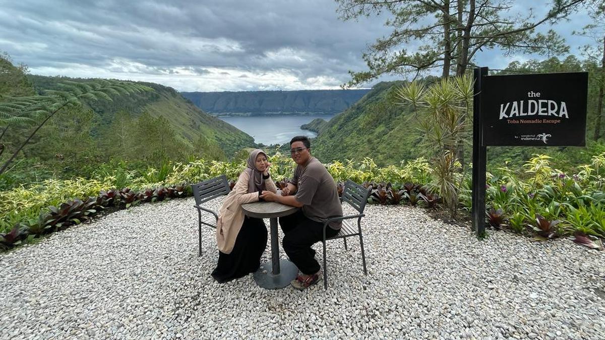 Berlibur ke The Kaldera Toba Nomadic Escape, Rasakan Sensasi Berfoto di ...