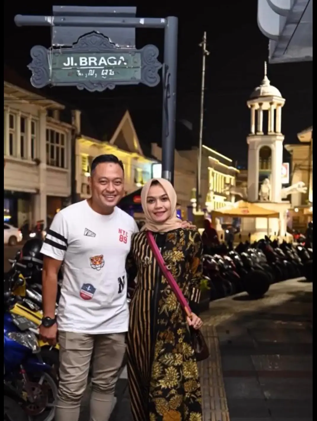 Jarang Tersorot, Potret Keharmonisan Bemby Putuanda dan Lia Agustin 17 ...