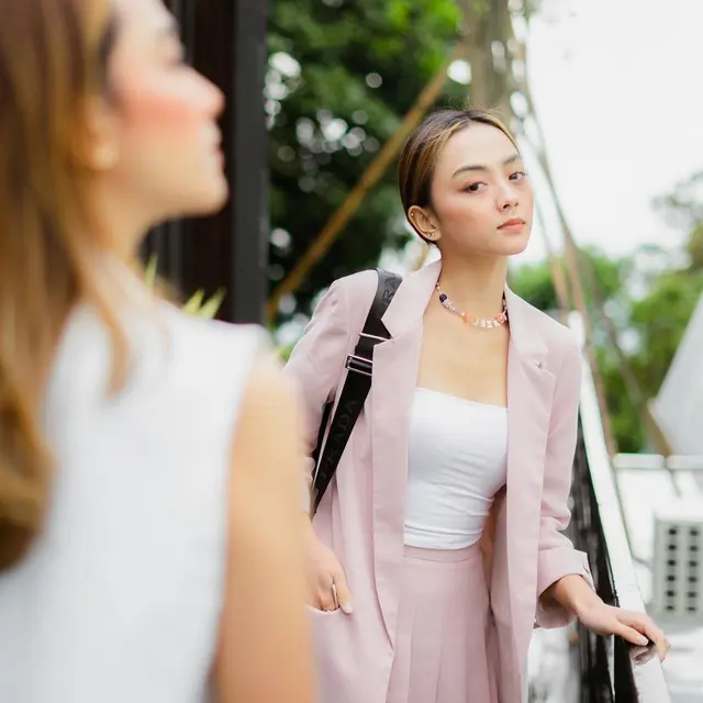 6 Potret Terbaru Azalia Bianda Mantan Kekasih Rizky Febian, Makin ...