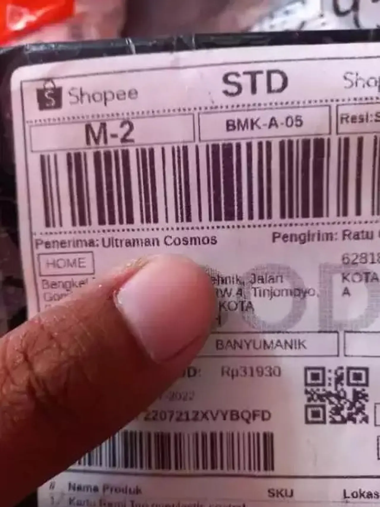 10 Nama Nyeleneh Penerima Paket Ini Kocak Banget, Bikin Kurir Nyengir ...