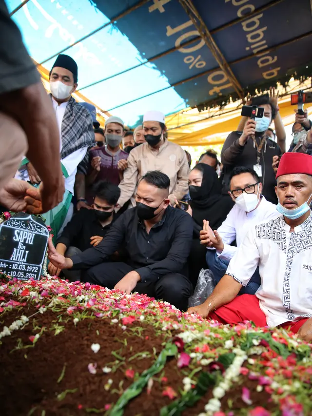 Vicky Prasetyo Kenang Pertemuan Terakhirnya dengan Mendiang Sapri ...