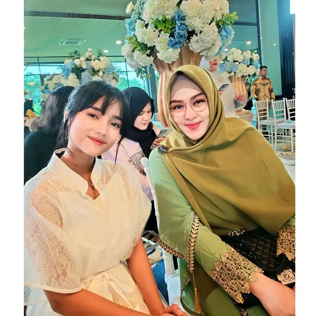 6 Potret Zeda Salim Bareng Rekan Artis, Foto Lawas dengan Ammar Zoni Curi Perhatian - Hot ...