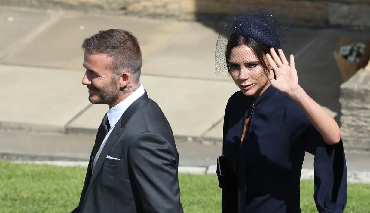 FOTO: Ganteng dan Cantik, Begini Gaya Beckham dan Victoria ke Royal ...