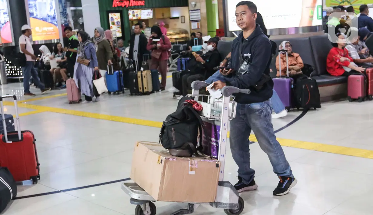 KAI Sediakan 2,6 Juta Tempat Duduk untuk Libur Nataru 2023 - Foto ...