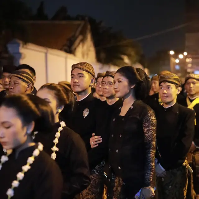 7 Potret Kaesang Pangarep dan Erina Gudono pada Peringatan 1 Suro di Pura Mangkunegaran - Hot ...