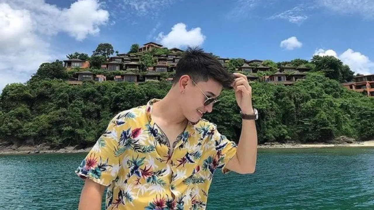 5 Potret Macho Zee Keenan, Selebriti Transgender Thailand yang Berdarah ...