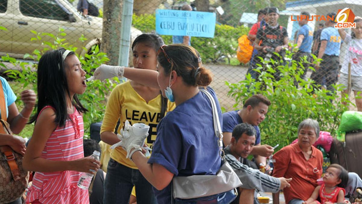 Bandara Militer Cebu Jadi Posko Pengungsi - Foto Liputan6.com