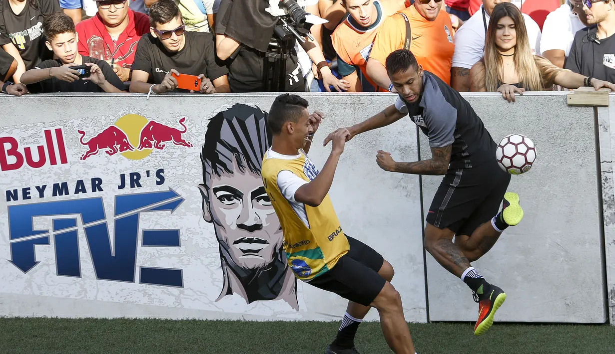 Mengintip Aksi Neymar di Neymar Junior Institute Project - Foto Bola.com