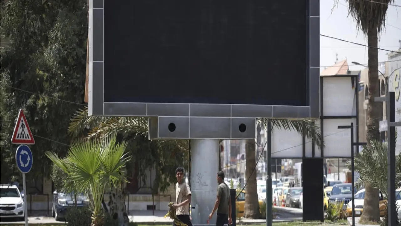 Viral Layar Iklan LED Irak Pasang Video Porno, 1 Tersangka Ditangkap ...
