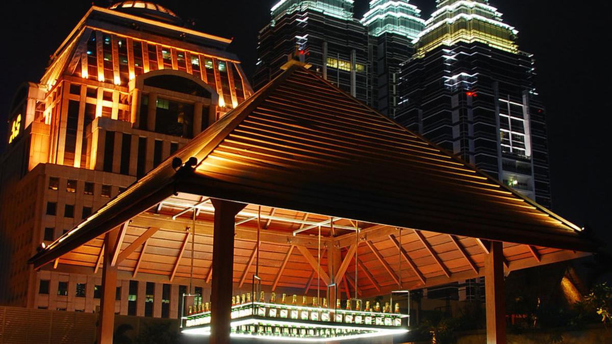 Lounge dan Bar Dengan Konsep Open Air - Photo Fimela.com