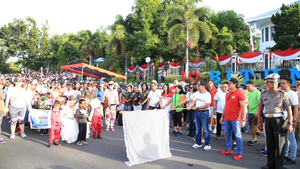 Sambut Hari Kemerdekaan RI, Wali Kota Bitung Bagi Kebersamaan - News ...