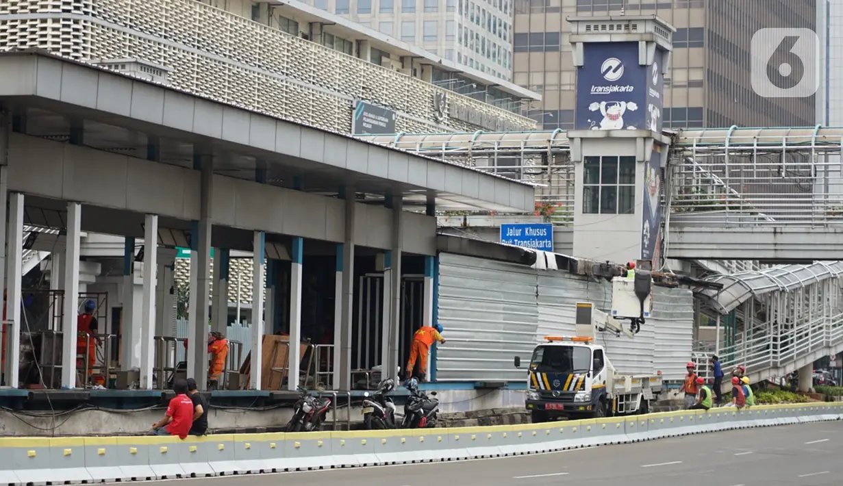 FOTO: Ditarget Beroperasi pada Senin, Perbaikan Halte Transjakarta yang ...