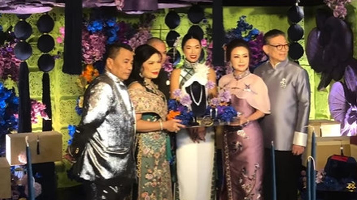 Pesona Anggun Winona Delany Tandra, Calon Mantu Hotman Paris Kenakan ...