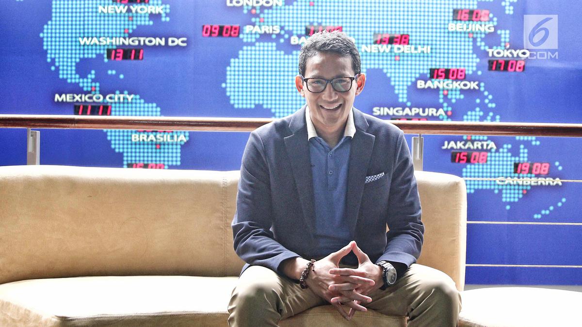FOTO: Gaya Sandiaga Uno Saat Berkunjung ke Kantor SCTV - Foto Liputan6.com