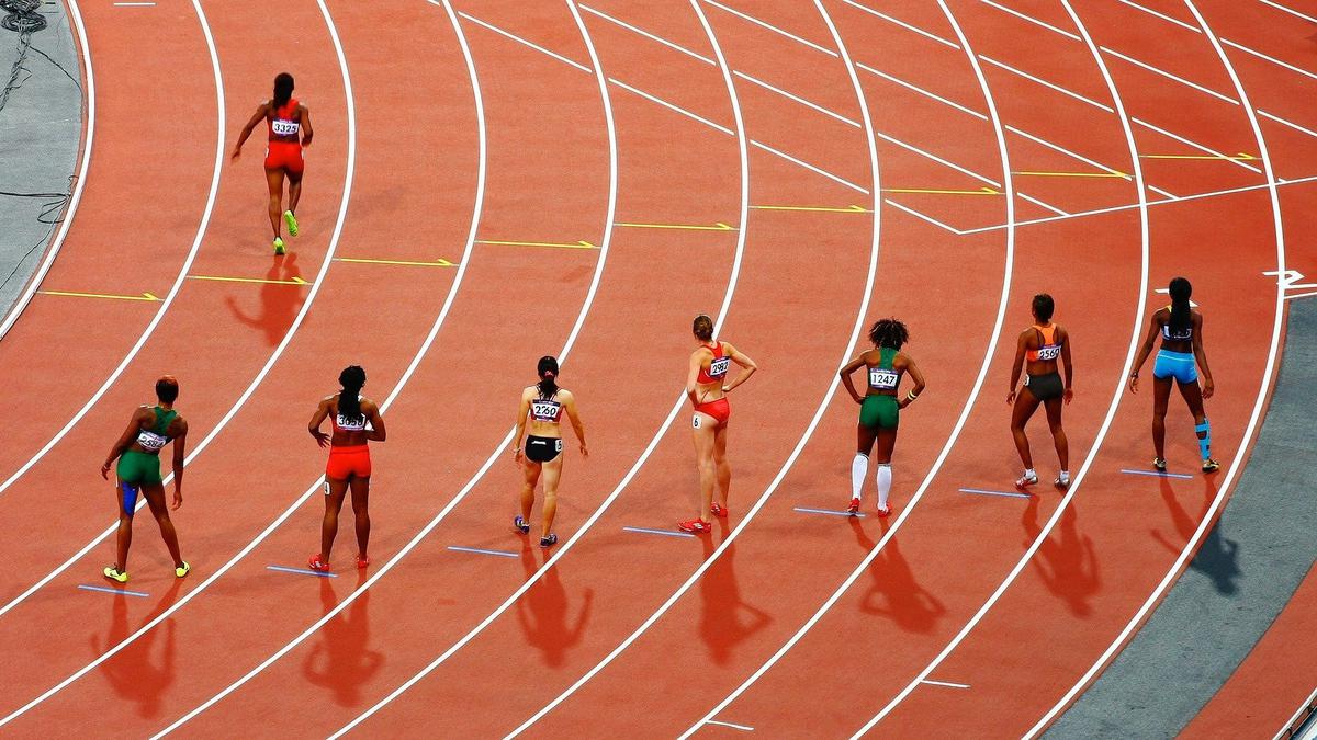 6 Macam Lari Dalam Olahraga Atletik Beserta Teknik Startnya yang Baik ...