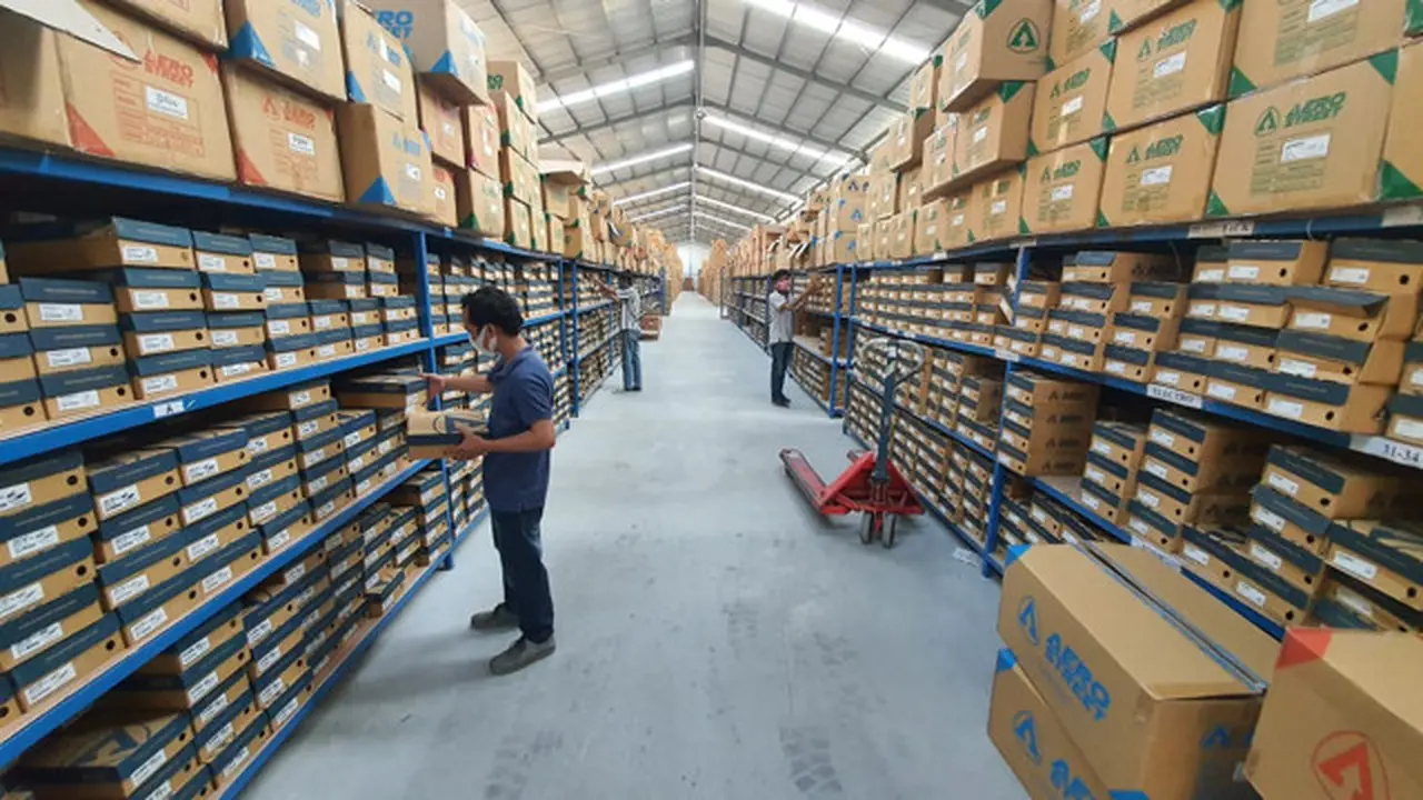 Perjalanan Adhitya Caesarico Membangun Aerostreet, Sepatu Klaten Tembus ...