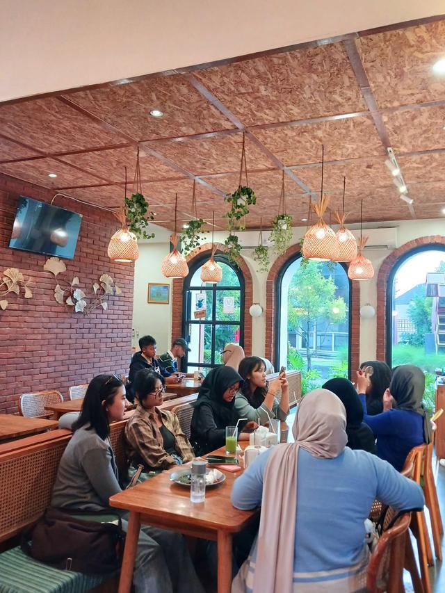 17 Rekomendasi Tempat Makan Enak di Sentul 2025, Nuansa Alam dan Instagramable - Lifestyle ...