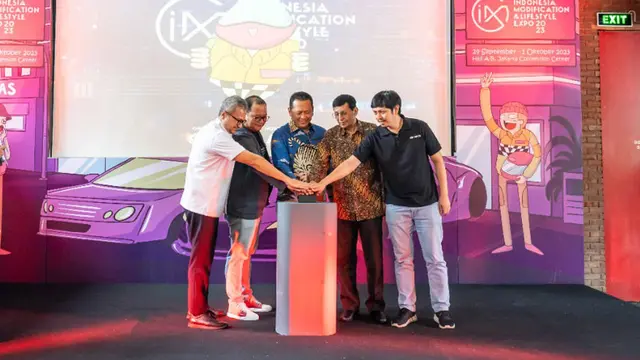 Rolls-Royce Silver Shadow II Bekas Ratu Elizabeth II Mejeng di IMX 2023 ...