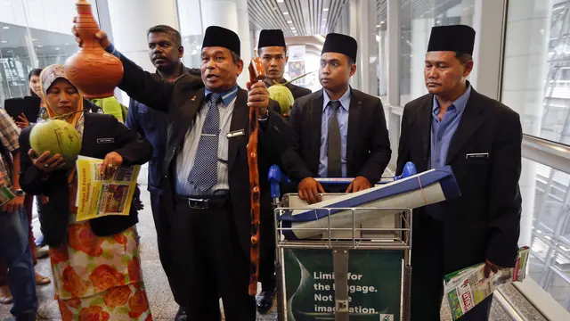 Ritual `Raja Bomoh` Cari Pesawat MH370 Terancam Dibubarkan - Global ...