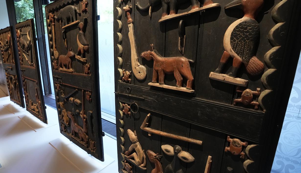 FOTO: Prancis Pamerkan 26 Artefak Era Kolonial yang Dijarah - Foto ...