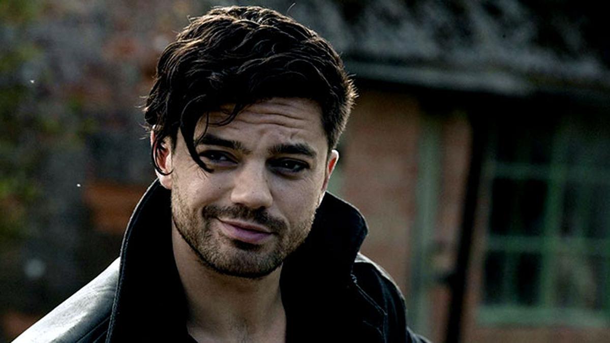 Ayahnya Iron Man Disedot ke Dunia Warcraft - ShowBiz Liputan6.com