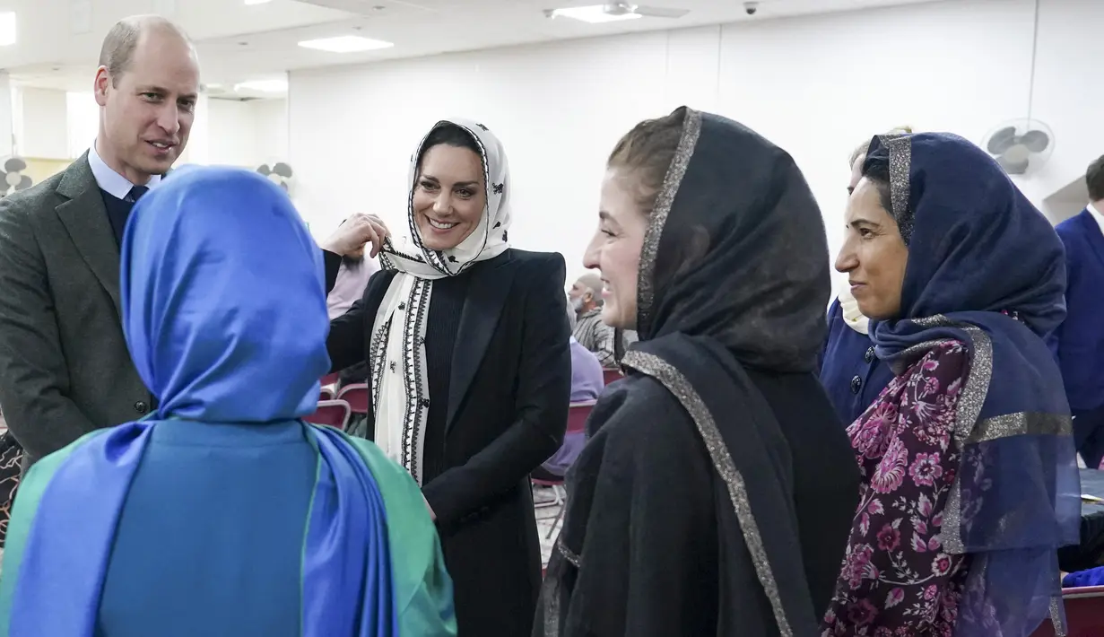 Deretan Potret Kate Middleton Cantik Berkerudung, Bertemu Penyelenggara ...