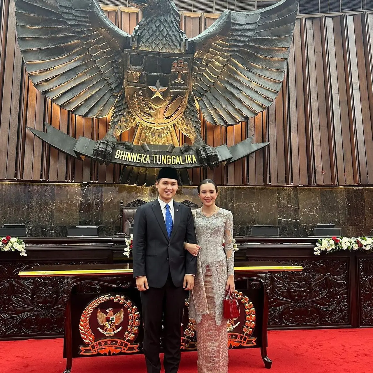 Potret 6 Artis Dampingi Suami Dilantik Jadi Anggota DPR RI Periode 2024 – 2029 - Hot Liputan6.com