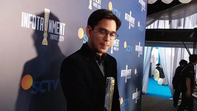 Rangga Azof Sabet Piala Infotainment Awards 2024, Makin Semangat untuk ...
