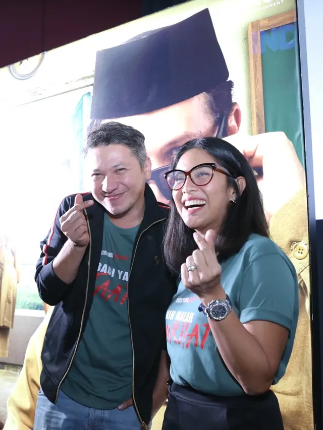 Debut Produser, Dian Sastrowardoyo Ungkap Alasan Angkat Tema Guru ...