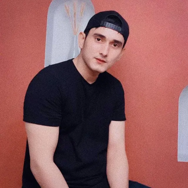 6 Potret Haydar Ali Assegaf, Pemeran James Si Sopir Angkot di Sinetron ...