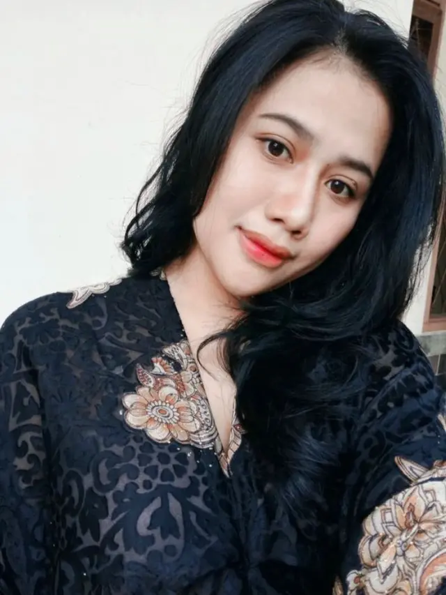 Foto-foto Tiara Amalia Istri Pelawak Ginanjar yang Cantik dan Muda, Pernah Jadi Pro-Kontra ...