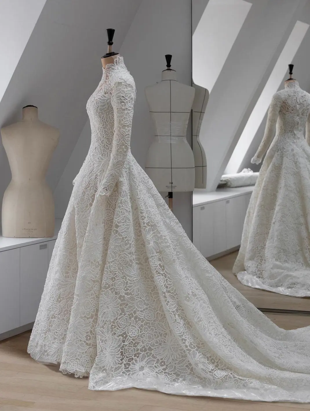 8 Penampilan Kimberley Anne Dibalut Gaun Pengantin Dior, Resmi Dinikahi Mark Prin Setelah 10 ...