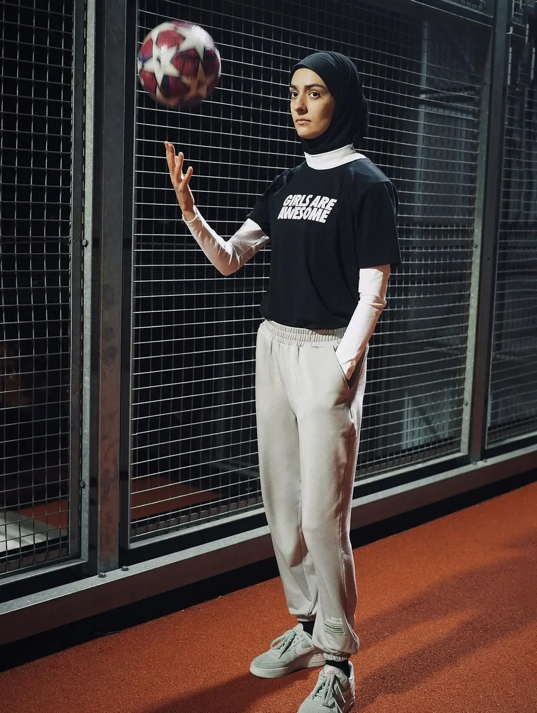 6 Potret Maymi Asgari, Freestyler Hijab yang Aksinya Viral di Piala ...